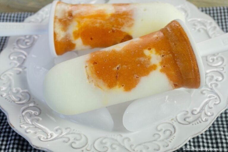 Pumpkin Pie Popsicles with Yogurt and Cinnamon - Fun Fall Pumpkin Treat