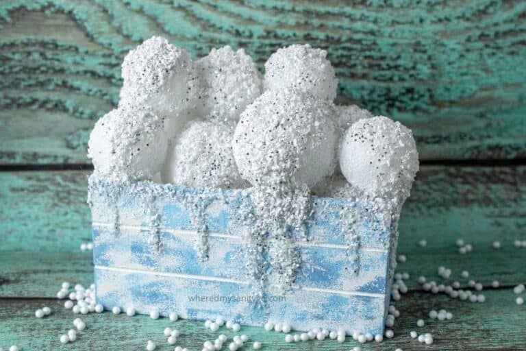 DIY Indoor Snowball Decoration for Your Winter Wonderland Decor